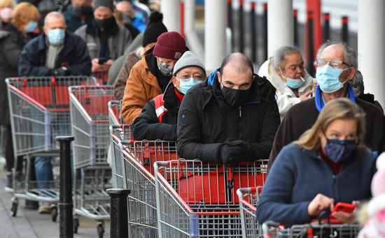 Trolley Queues Empty Shelves Stacks Loo Editorial Stock Photo - Stock ...