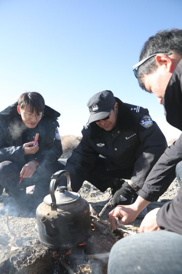 Police Officers Boil Water During Patrol Editorial Stock Photo - Stock ...
