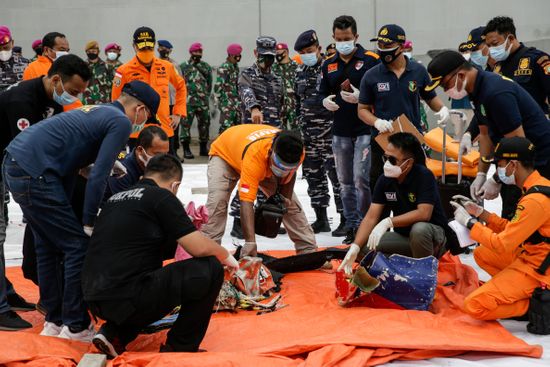 Indonesian Rescuers Disaster Victim Identification Dvi Editorial Stock ...