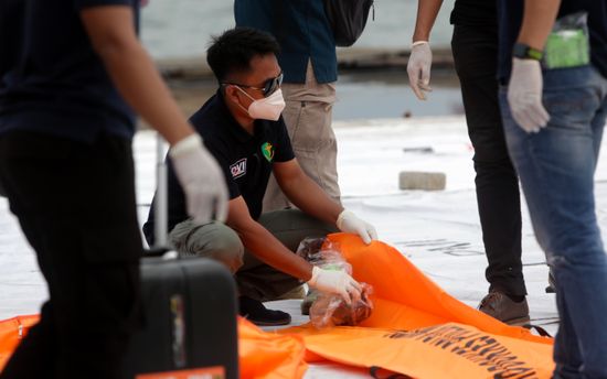 Indonesian Rescuers Disaster Victim Identification Dvi Editorial Stock ...