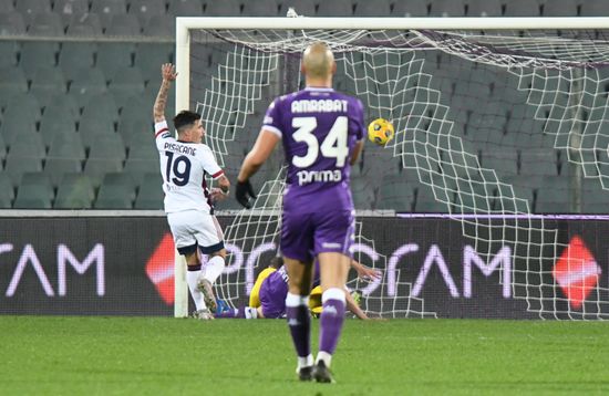 Fiorentinas Forward Dusan Vlahovic C Bottom Editorial Stock Photo ...