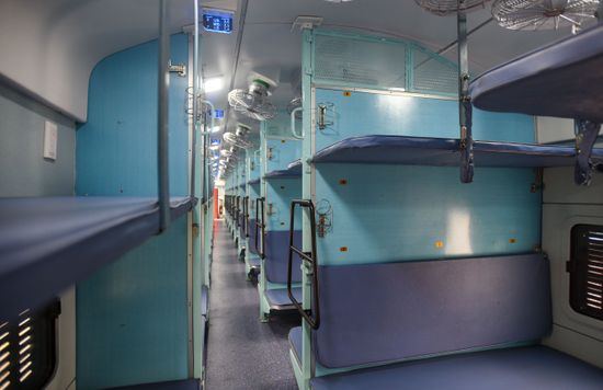 View Inside Hazrat Niazmuddin Kevadia Express Editorial Stock Photo ...