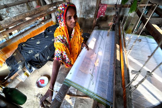 Female Worker Seen Working On Handloom Editorial Stock Photo - Stock ...
