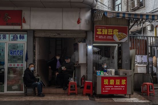 People Eat Food On Street Wuhan Editorial Stock Photo - Stock Image ...