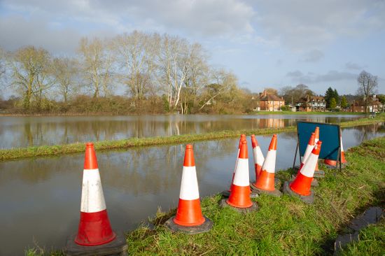 Flood Alert Place Cookham River Thames Editorial Stock Photo - Stock ...