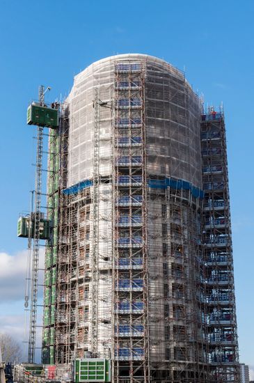 Eclipse Tower Above Harvey Nicholls Cabot Editorial Stock Photo - Stock ...