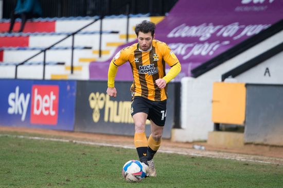 Cambridge United Midfielder Wesley Hoolahan 14 Editorial Stock Photo ...