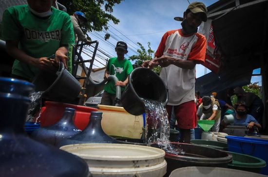 People Queue Collect Water Buckets Water Editorial Stock Photo - Stock ...