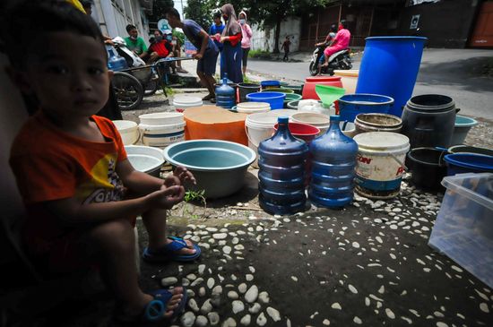 People Queue Collect Water Buckets Water Editorial Stock Photo - Stock ...