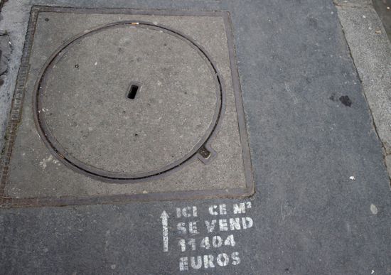 Stenciled Graffiti Next Sewer Manhole Cover Editorial Stock Photo ...