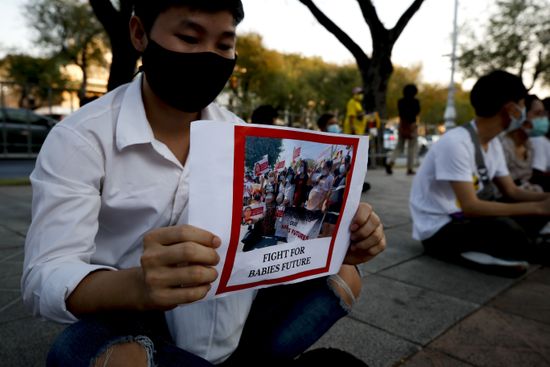 Myanmar Demonstrators Wearing Protective Face Masks Editorial Stock ...