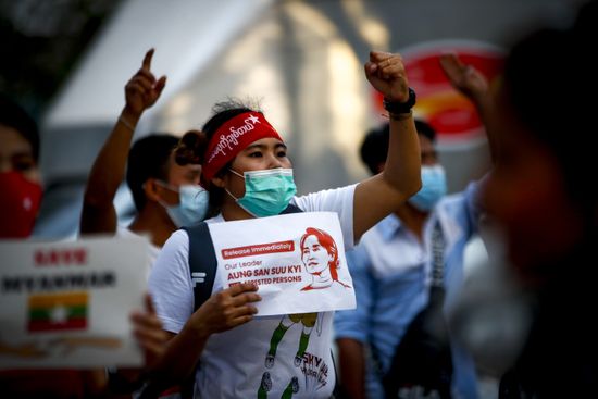 Myanmar Demonstrators Wearing Protective Face Masks Editorial Stock ...