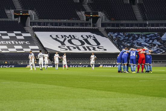 Tottenham Hotspur Players Take Their Position Editorial Stock Photo ...