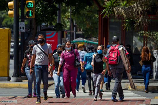 People Face Masks Cross Street Caracas Editorial Stock Photo - Stock ...