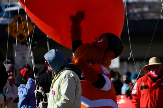 Nfl Flyers Mascot Gritty Plays Balloon Editorial Stock Photo - Stock ...