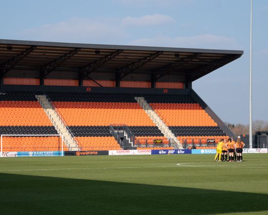 London Bees Cheering Start During Womens Editorial Stock Photo - Stock ...