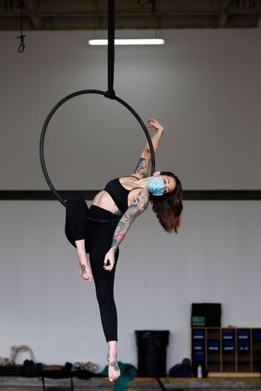 Ariel Dancer Lindsay Maxfield Rehearses Surgical Editorial Stock Photo ...