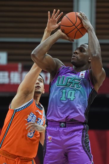 Lester Hudson R Shandong Heroes Shoots Editorial Stock Photo - Stock ...