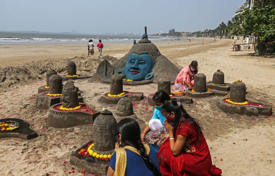 Devotees Perform Rituals Sand Sculpture Hindu Editorial Stock Photo ...