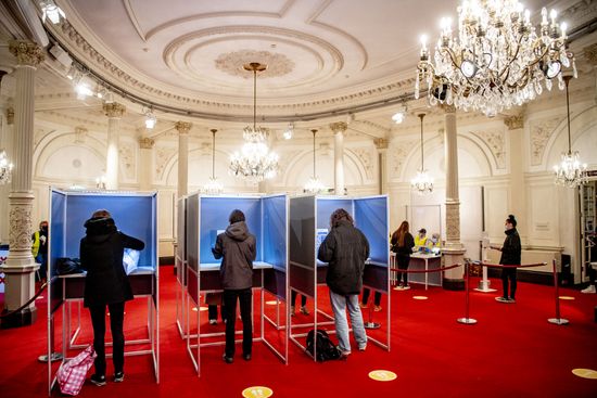 Busy Concert Hall Polling Station Line Editorial Stock Photo - Stock ...