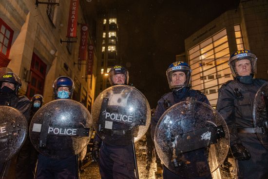 Officers Blocking Access Police Station Protesters Editorial Stock ...