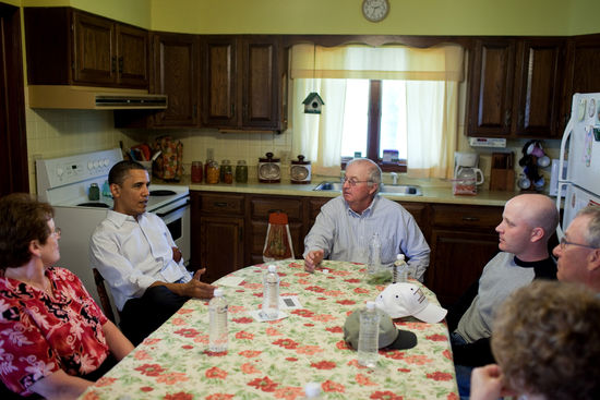 President Barack Obama Sits Kitchen Table Editorial Stock Photo - Stock ...