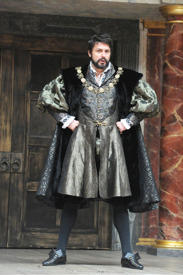 Henry Viii Dominic Rowan Henry Viii Editorial Stock Photo - Stock Image ...