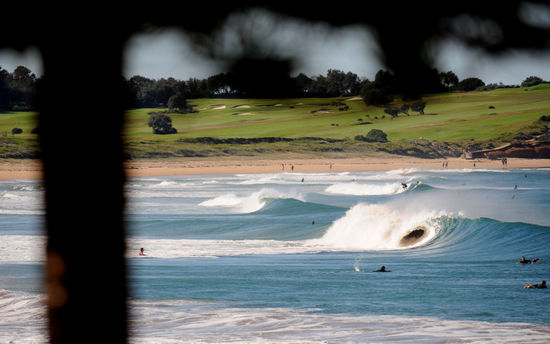 Waves Break On Dee Why Beach Editorial Stock Photo - Stock Image ...