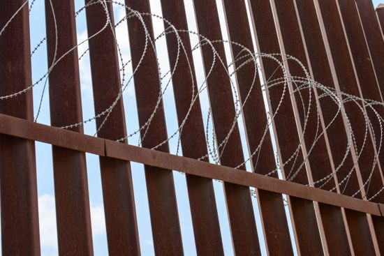 Barbed Wire Covers Hidalgo Border Wall Editorial Stock Photo - Stock ...
