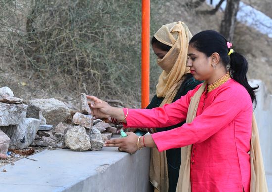 Hindu Devotees Perform Rituals Stone Jwalamukhi Editorial Stock Photo ...