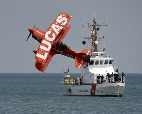 Aerobat Mike Wiskus Performs Cocoa Beach Editorial Stock Photo - Stock ...