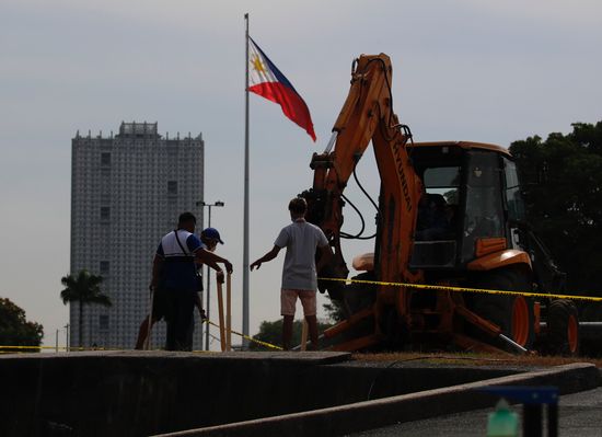 Filipino Laborers Work Start Construction Covid19 Editorial Stock Photo ...