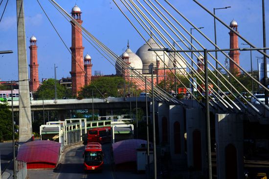 Pakistani Metro Speedo Buses On Track Editorial Stock Photo - Stock ...