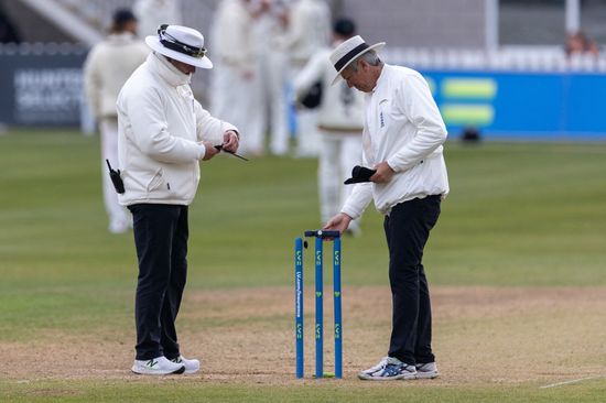 Umpire Nigel Long Umpire Richard Illingworth Editorial Stock Photo ...