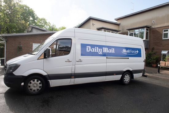 Daily Mail Delivery Van Staff Meadow Editorial Stock Photo - Stock ...