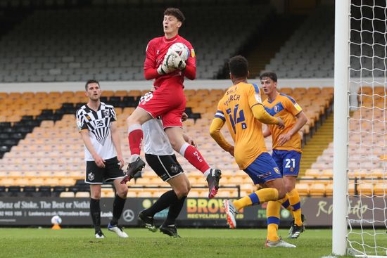 Mansfield Town Goalkeeper Jamie Pardington 30 Editorial Stock Photo ...