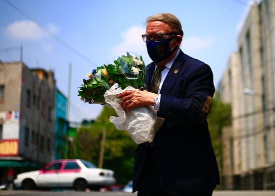 Man Goes French Pantheon Bouquet Flowers Editorial Stock Photo - Stock ...