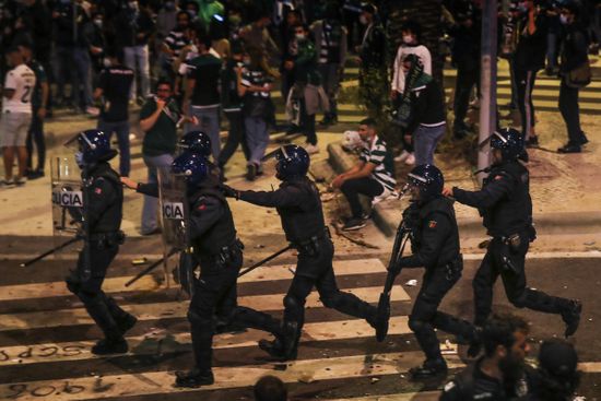 Police Sporting Fans Outside Alvalade Stadium Editorial Stock Photo ...