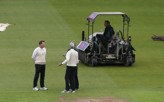 Umpires Chat Ground Staff Ahead Announcement Editorial Stock Photo ...