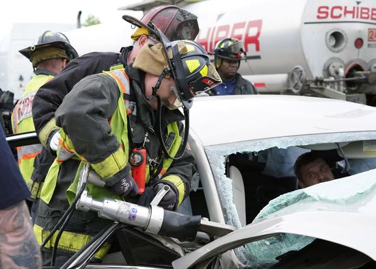 St Louis Firefighter Uses Jaws Life Editorial Stock Photo - Stock Image ...