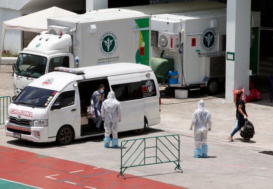 Covid19 Patients Get Off Ambulance Upon Editorial Stock Photo - Stock ...
