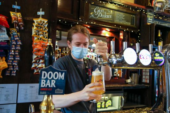 Barmaid Prepares Pinto Beer Customer Toll Editorial Stock Photo - Stock ...