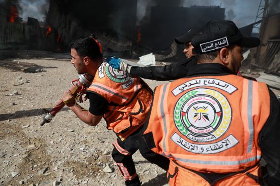 Palestinian Firefighters Douse Huge Fire Foamco Editorial Stock Photo ...