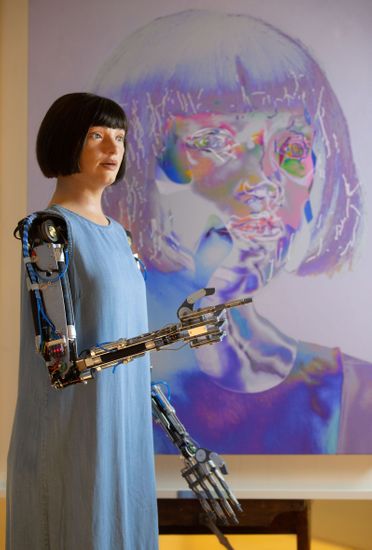 Aida Worlds First Ultrarealistic Ai Robot - Foto de stock de contenido ...