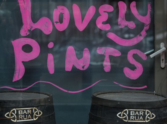 Lovely Pints Inscription Pub Window Seen Editorial Stock Photo - Stock ...