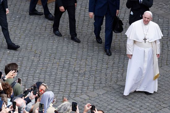 Pope Francis Salutes Faithful He Leaves Editorial Stock Photo - Stock ...