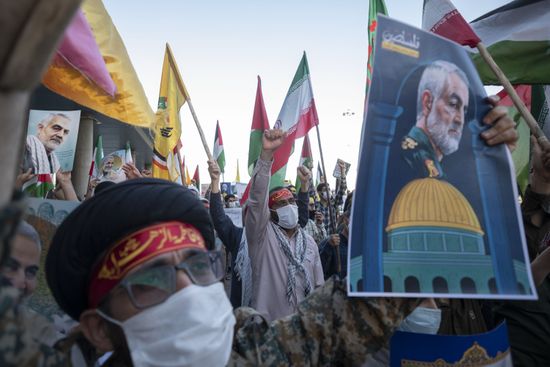 Iranian Clerics Carrying Flags Portraits Iranian Editorial Stock Photo ...