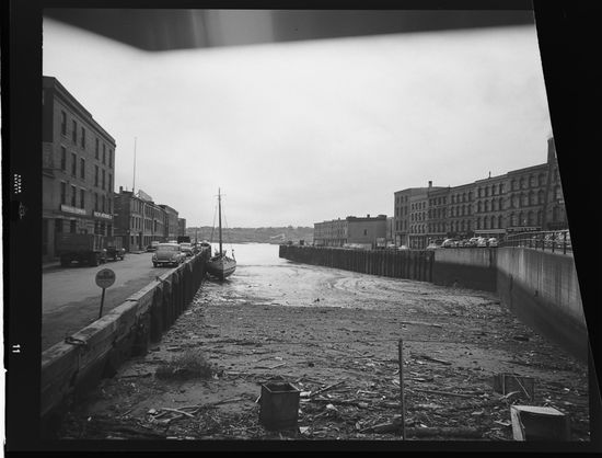 Bay Fundy Docking Port New Brunswick Editorial Stock Photo - Stock ...