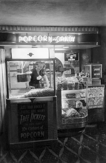 Woman Mixing Popcorn During Popcorn Bonanza Editorial Stock Photo ...