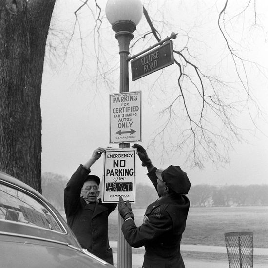 Personnel Putting Signage On Pole Preparation Editorial Stock Photo ...